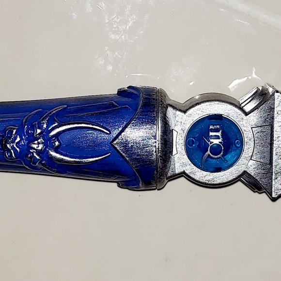 Toys | Magiquest Blue Ice Wand With Dragon Topper Magic Quest Great ...